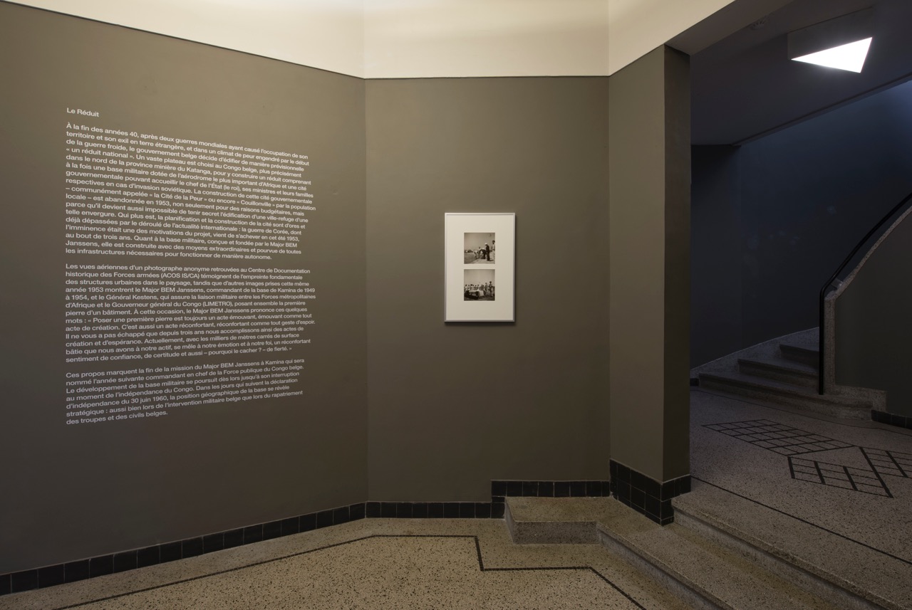 la loge | Le réduit door Sven Augustijnen